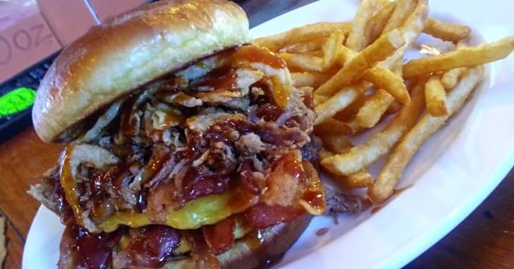 Foxy's Chill & Grill | Cedar Rapids Tourism